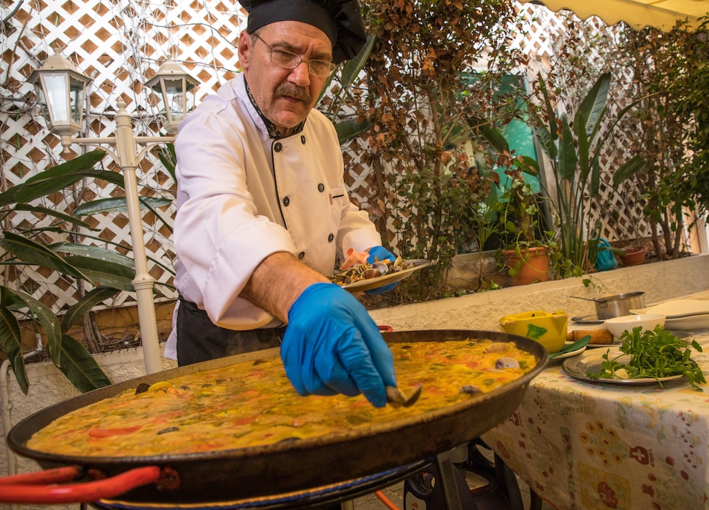 What to Eat in Valencia: 12 Must-Try Dishes