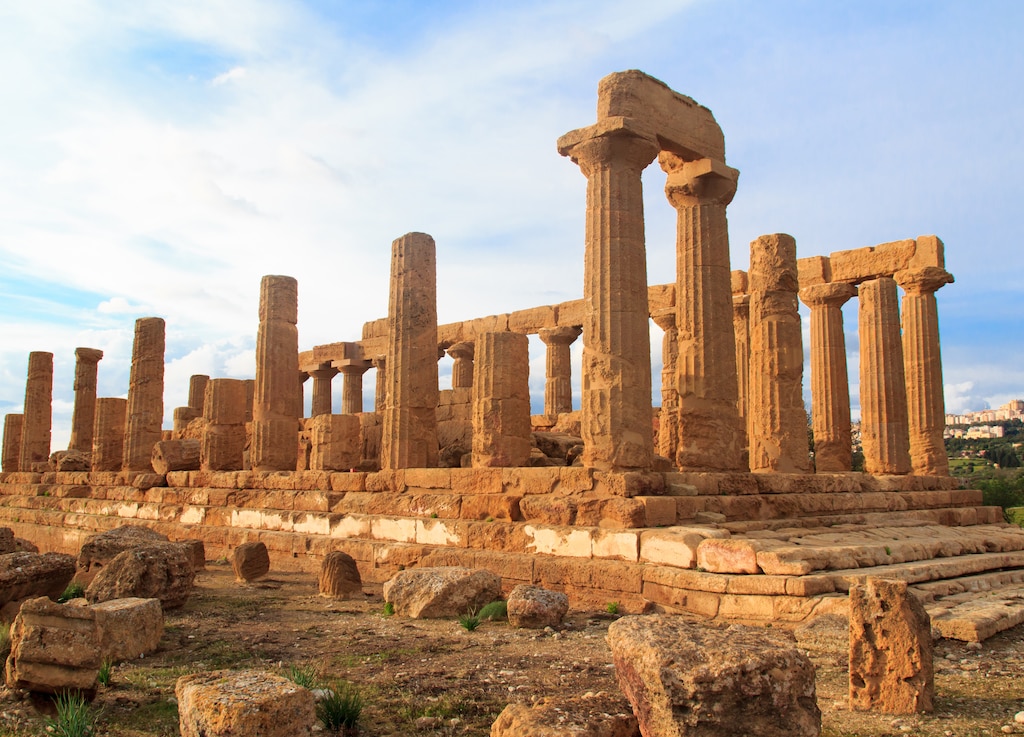 Famous Landmarks in Athens | 10 Iconic Athens Landmarks to Visit