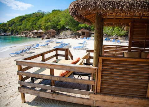 Labadee Beach Excursions: Luxury Getaways to Paradise