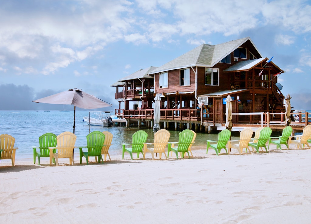 The Best Beaches in Roatan, Honduras