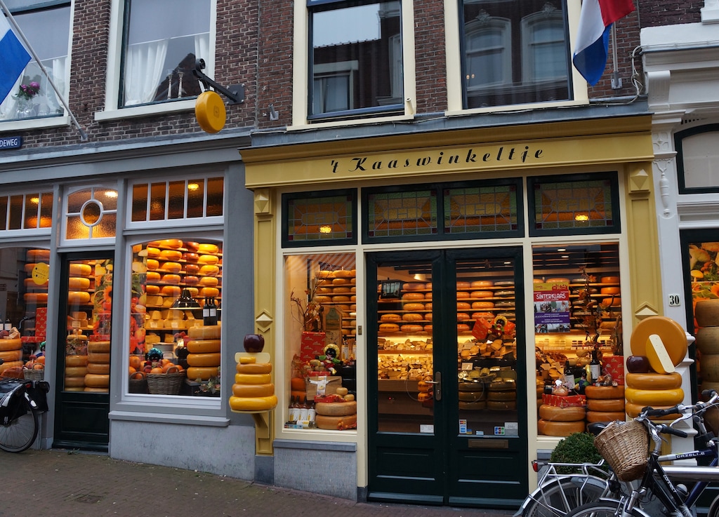 What to Eat in Rotterdam: 12 Must-Try Dishes