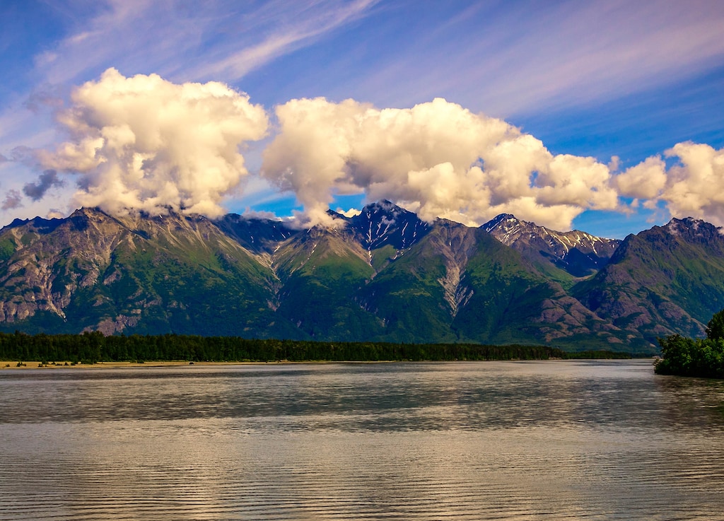 The Best Places to Visit in Alaska in December
